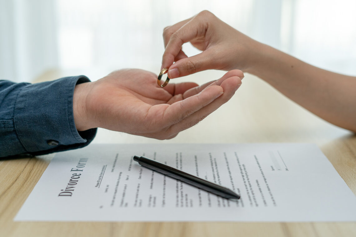 A Divorce Pitfall: Covert or Overt Narcissists Hiding in Plain Sight ...