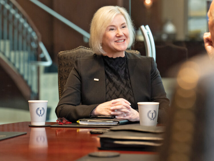 TowneBank’s Sara Boshart: A Lawyer’s Banker | Attorney at Law Magazine